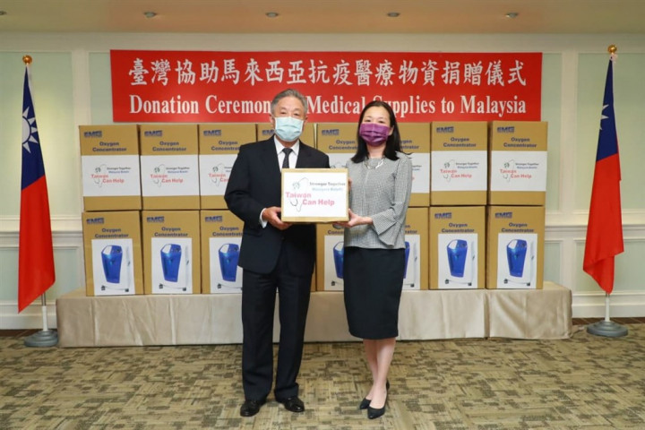 Taiwan donates 200 oxygen concentrators to COVID-plagued Malaysia ...
