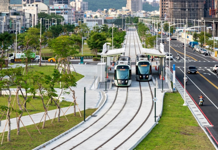 Kaohsiung begins trial run of new light rail section|English News | 僑務電子報