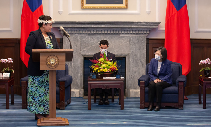 President Tsai meets Marshall Islands Minister of Foreign Affairs and ...