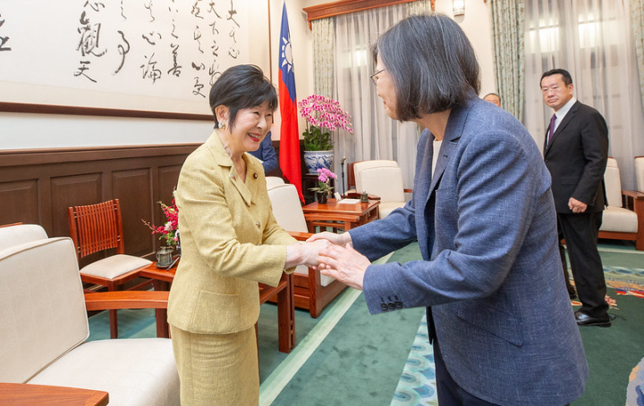 President Tsai meets former Japanese House of Councillors President ...