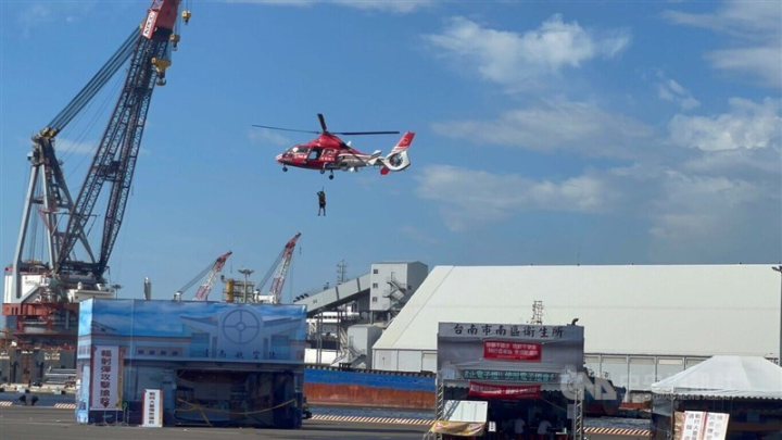 DEFENSE/Tainan holds military, air raid, disaster drills on same day ...