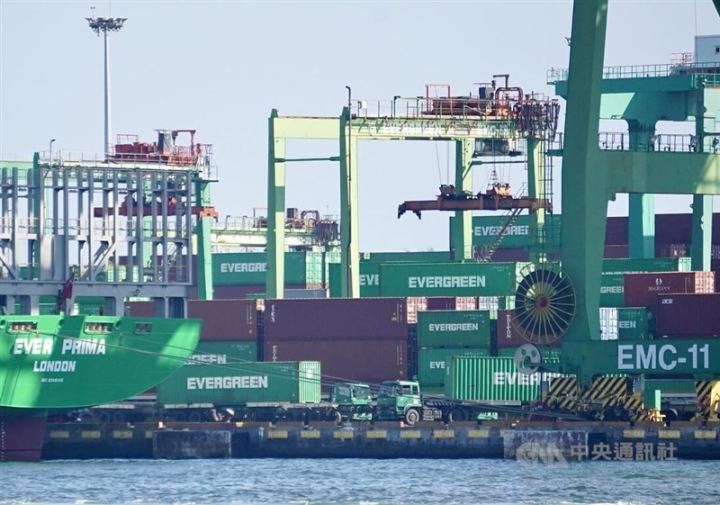 Taiwan's exports down for 10th straight month in June|English News | 僑務電子報