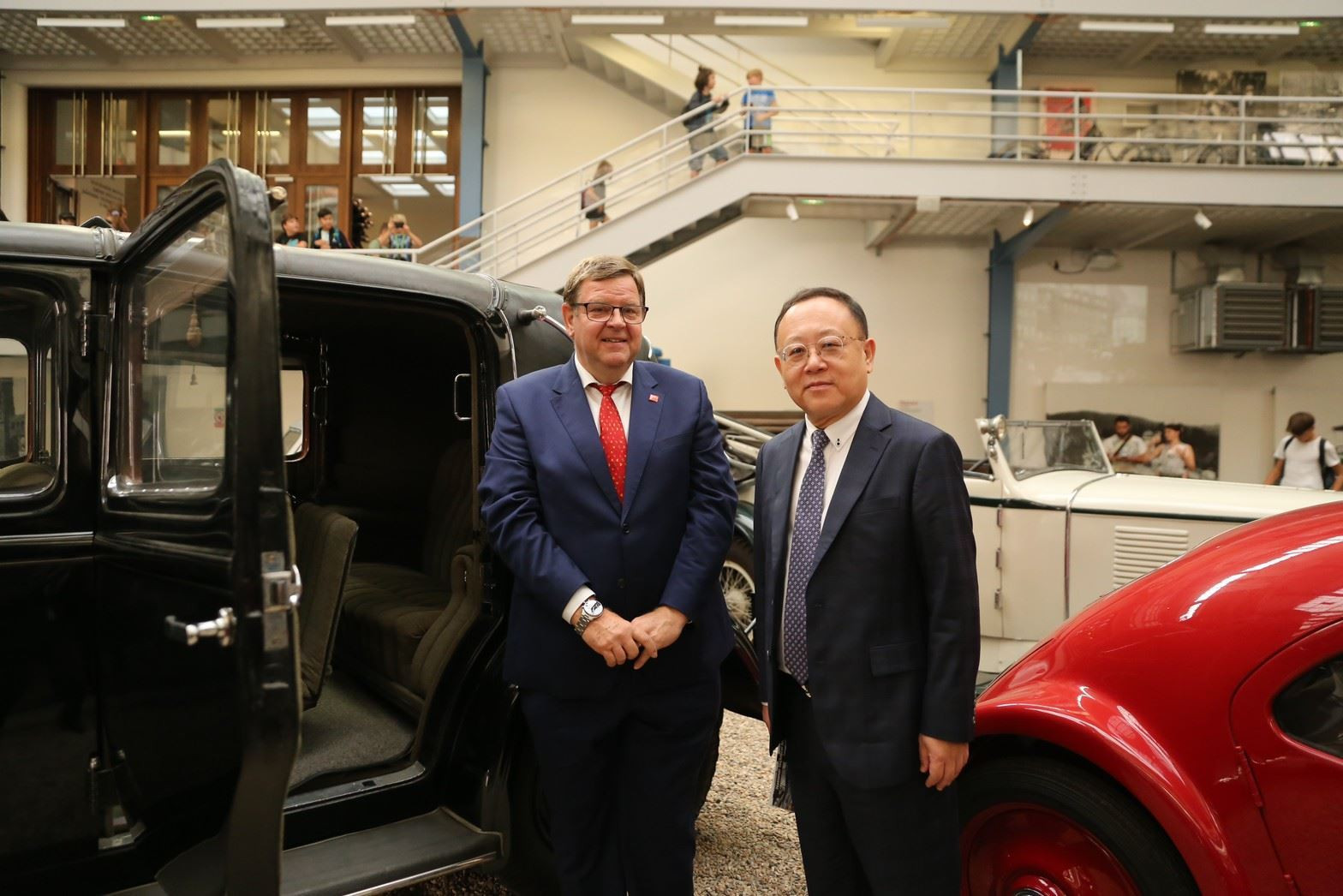 Minister Shih inaugurates culture division in Prague|English News | 僑務電子報