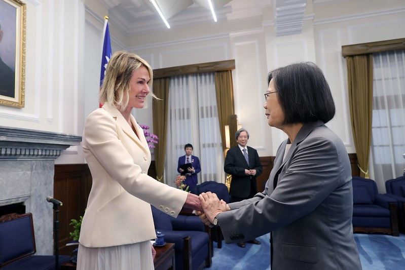 President Tsai meets 2023 Yushan Forum participants|English News | 僑務電子報