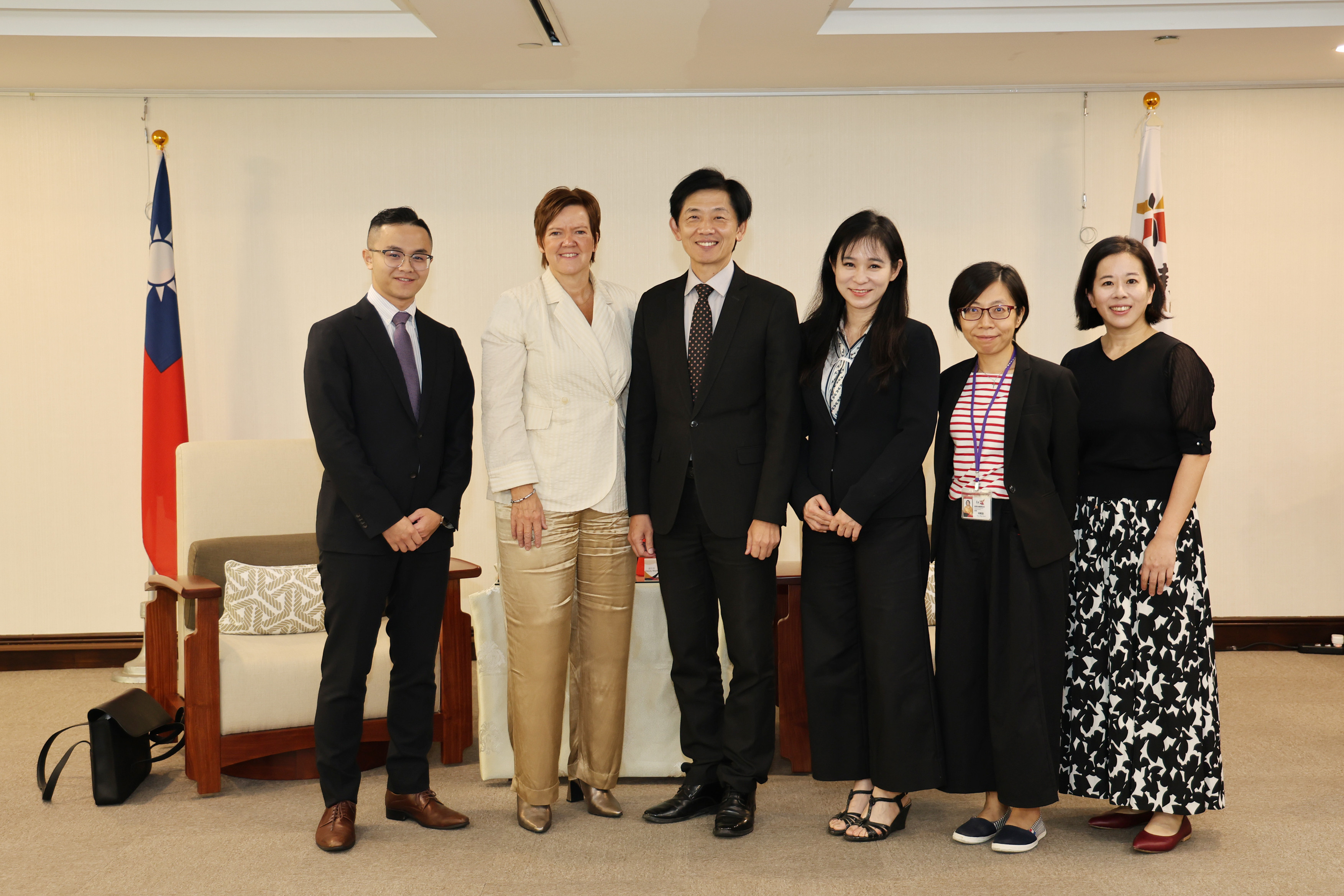 Belgian Chamber of Representatives Foreign Affairs Committee Co-chair ...