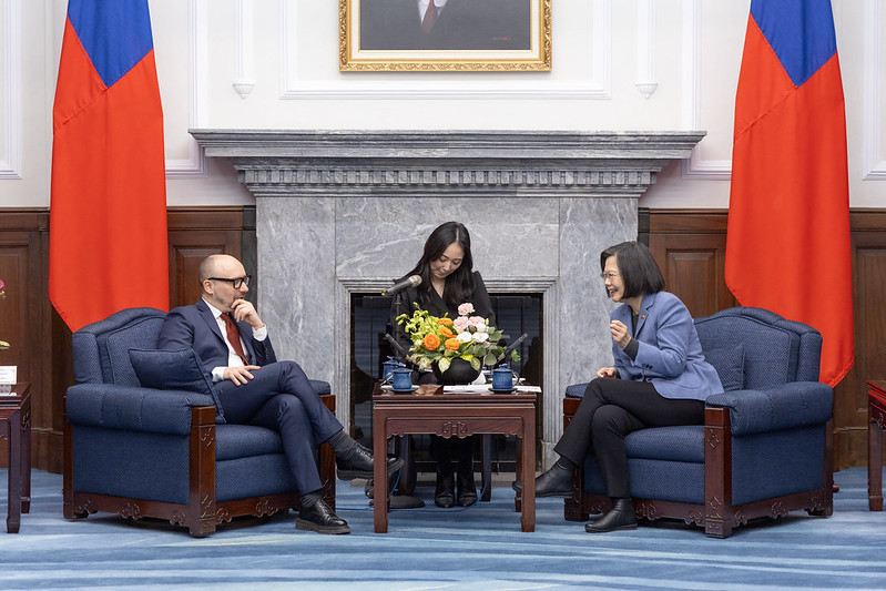 President Tsai meets Lithuania-Taiwan Parliamentary Friendship Group ...