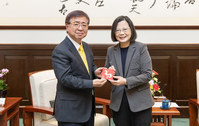 President Tsai meets Sasakawa Peace Foundation Executive Director ...