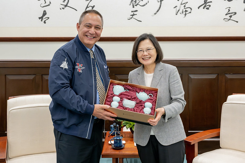 President Tsai meets Commander-in-Chief of US Veterans of Foreign Wars ...