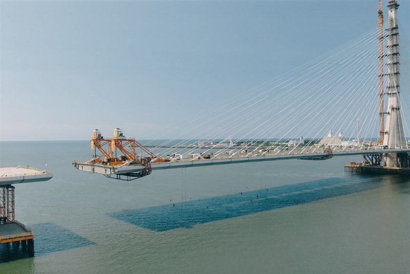 Lai to witness installation of final Danjiang Bridge piece on Sept. 16 ...